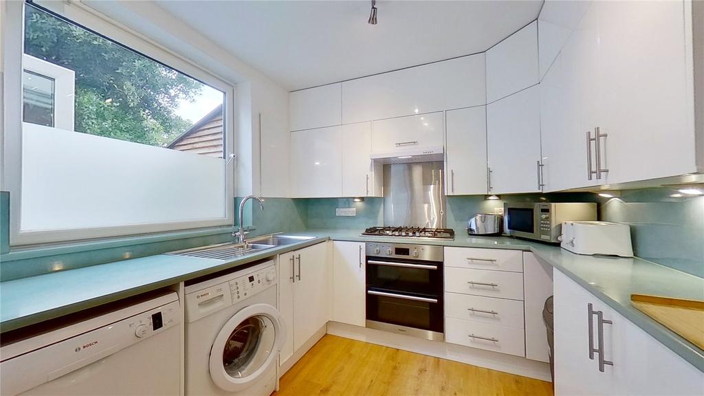 Hilldrop Crescent, London, N7 6 bed maisonette - £4,500 pcm (£1,038 pw)