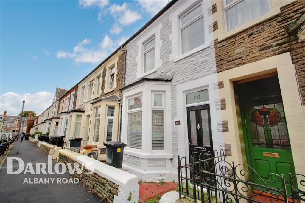 Glenroy Street 2 bed terraced house - £1,250 pcm (£288 pw)