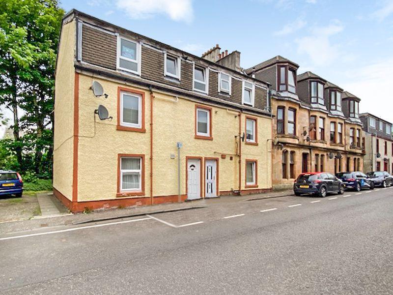 Nelson Street, Largs 2 bed flat - £55,000