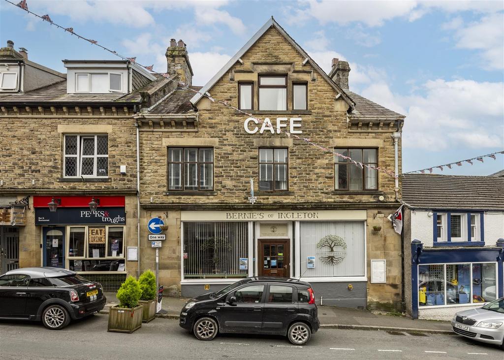4 Main Street, Ingleton 5 bed terraced house - £225,000