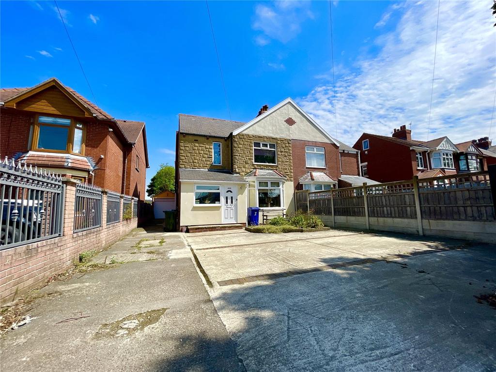 Rotherham Road, Smithies, S71 4 bed semi-detached house - £250,000