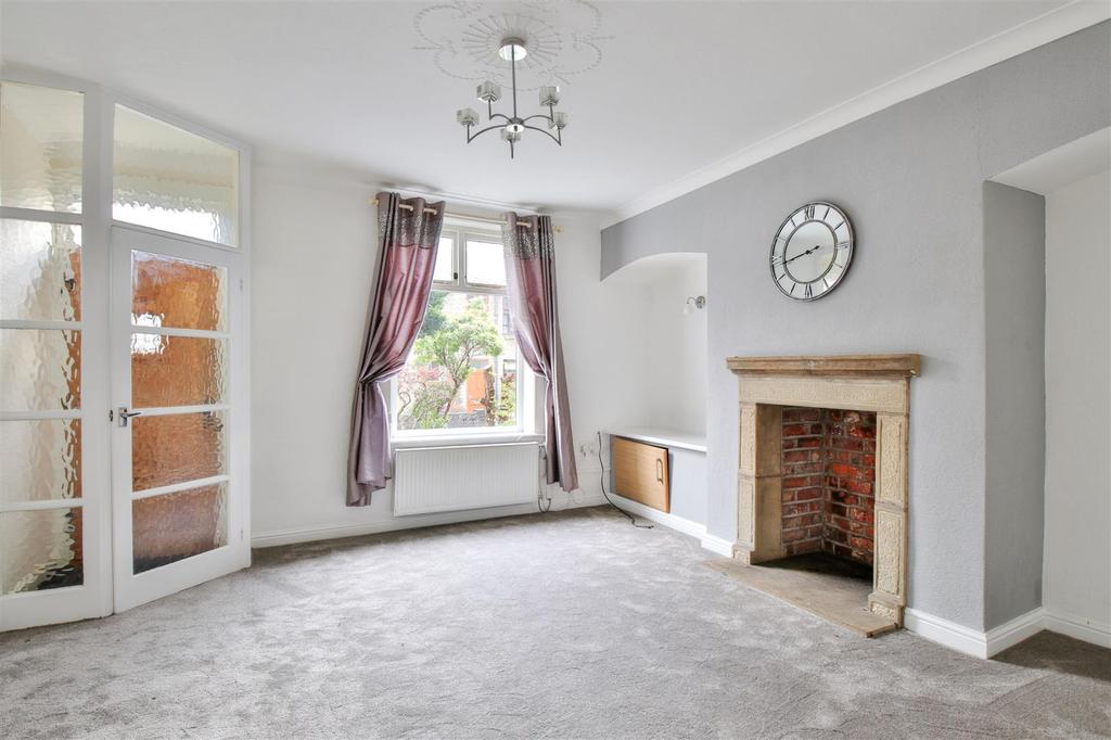 Calderbrook Road, Littleborough... 3 bed terraced house - £140,000