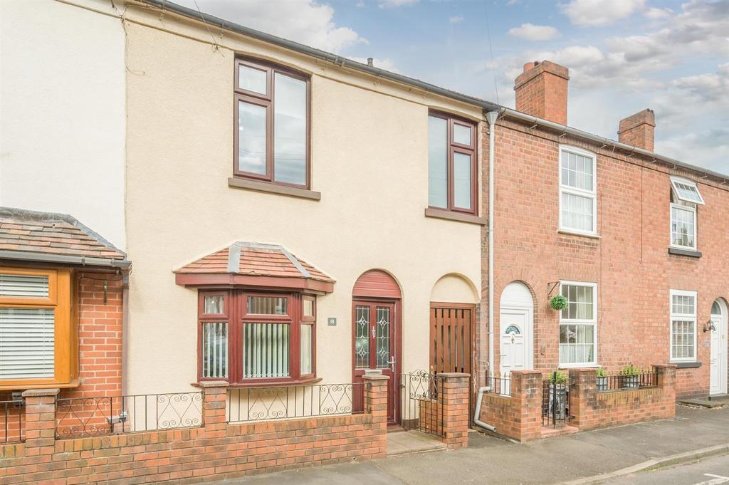 John Street, Stourbridge, DY8 5YS 2 bed terraced house - £225,000