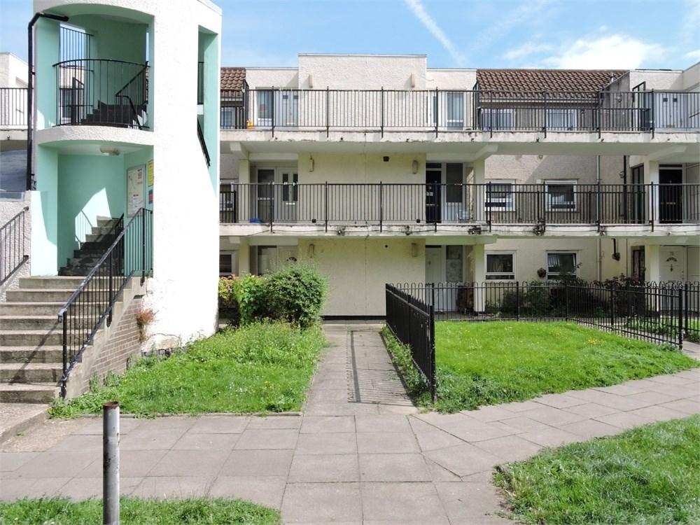 Hadrians Ride, Enfield, EN1 1 bed flat - £225,000