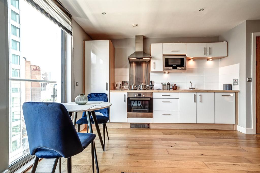 Meridian Plaza, Bute Terrace... 1 bed apartment - £150,000
