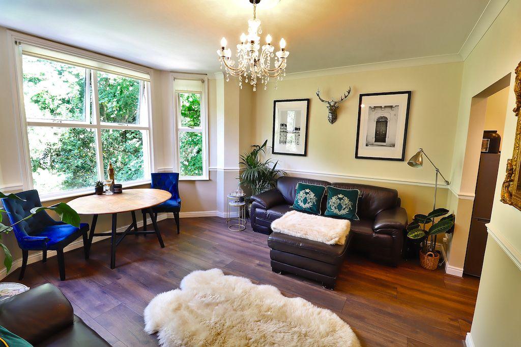 North Road, Liverpool L19 0LP 2 bed flat - £190,000