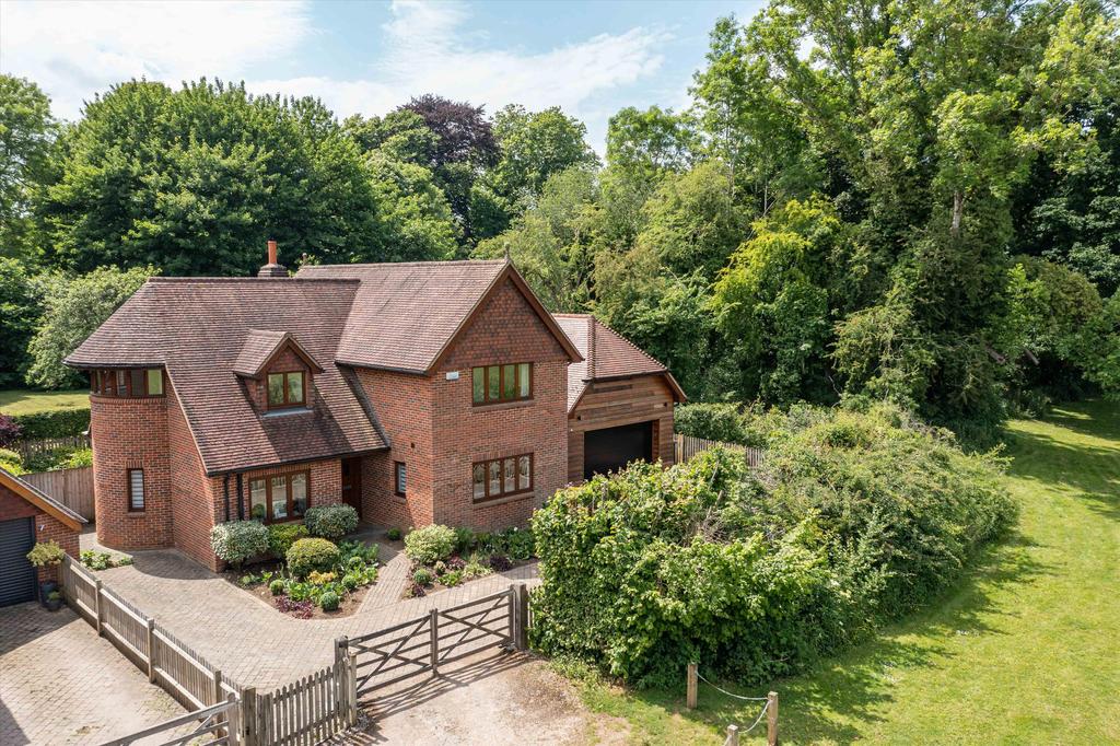 Goose Green, Gomshall, Guildford... 3 bed detached house - £1,395,000