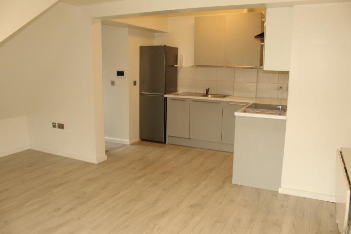 Bellingham Road, Catford, SE6 2 bed flat - £1,495 pcm (£345 pw)