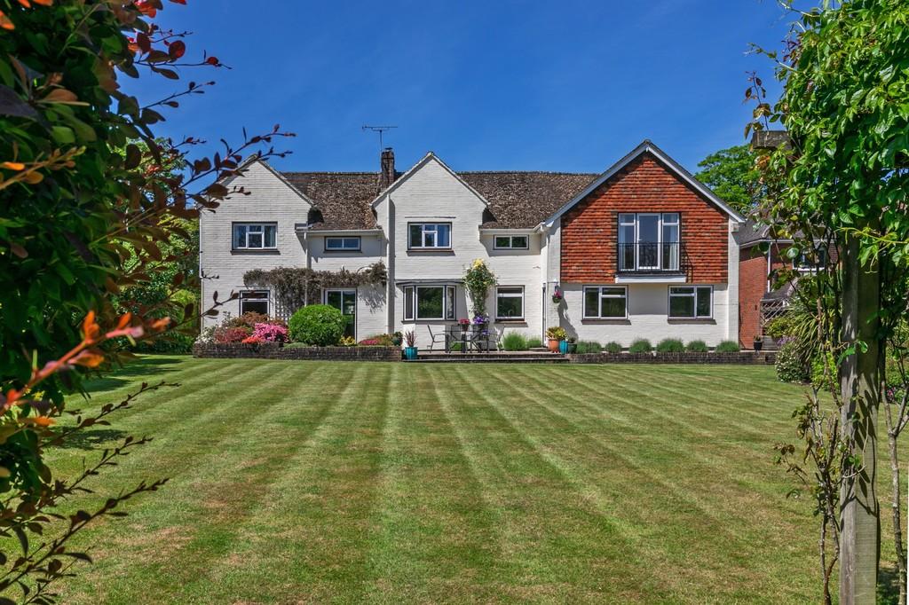 Hampton Lane, Winchester, SO22 5 bed detached house - £1,750,000