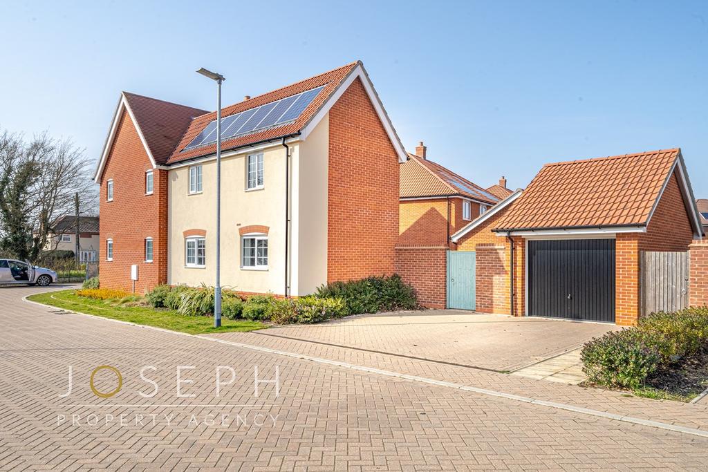 Abbott Way Holbrook Ipswich Ip9 4 Bed Detached House £465 000