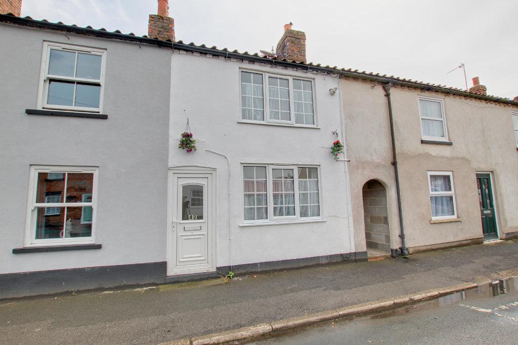 High Street, Aldbrough, Hull 2 bed terraced house - £88,500