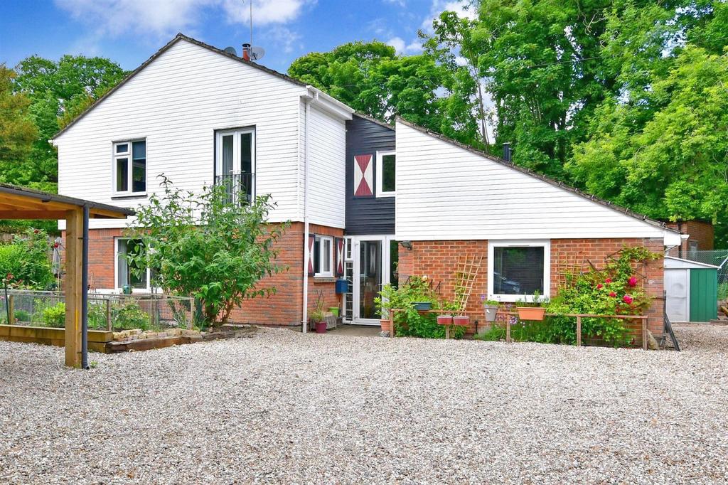 Sandling Road, Sandling, Hythe, Kent 4 bed detached house - £700,000