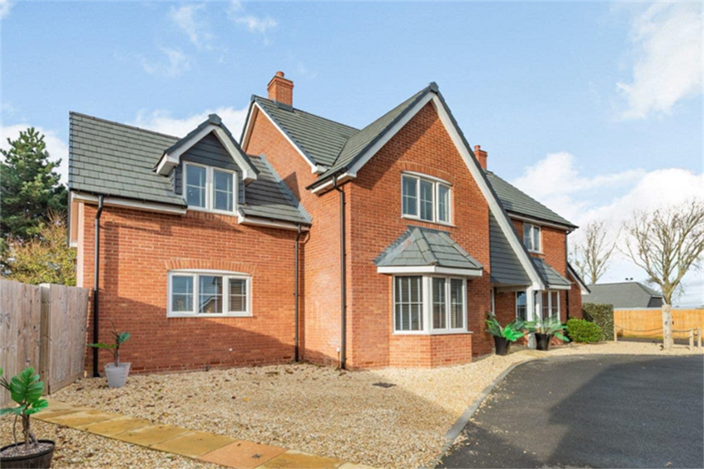 Buchan Place, Kingston Bagpuize, OX13 6 bed detached house - £3,950 pcm ...