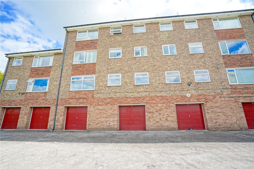 Broom Chase, Rotherham, South Yorkshire, S60 2 bed apartment for sale ...