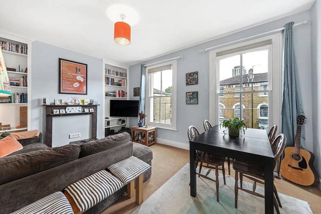 Dalyell Road, SW9 2 bed flat - £550,000