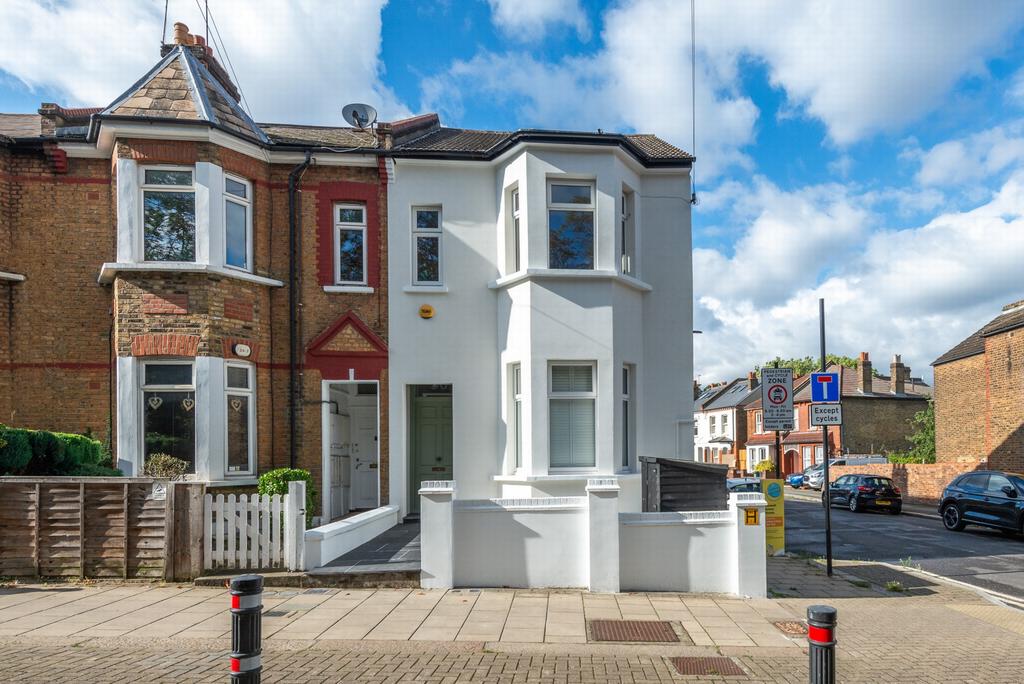 Leigham Vale, Streatham, SW16 2 bed flat to rent - £2,250 pcm (£519 pw)