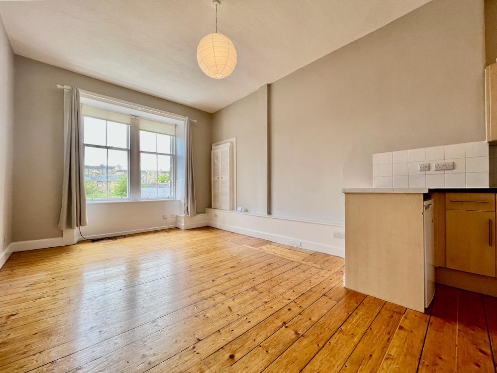 Hamilton Place, Stockbridge... 1 bed flat - £1,250 pcm (£288 pw)