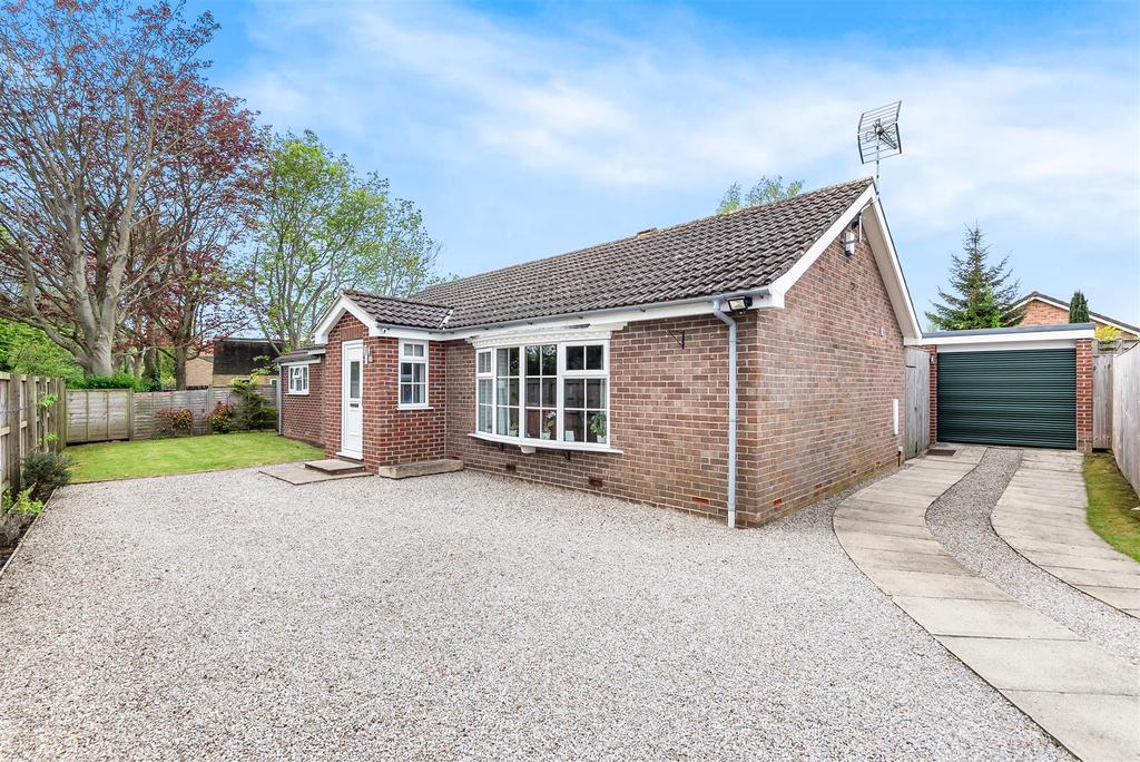 Farmers Way, Copmanthorpe, York... 3 bed detached bungalow - £400,000