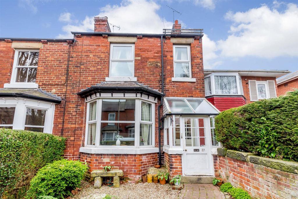 Harrison Grove, Harrogate, HG1 4QJ 3 bed terraced house - £280,000