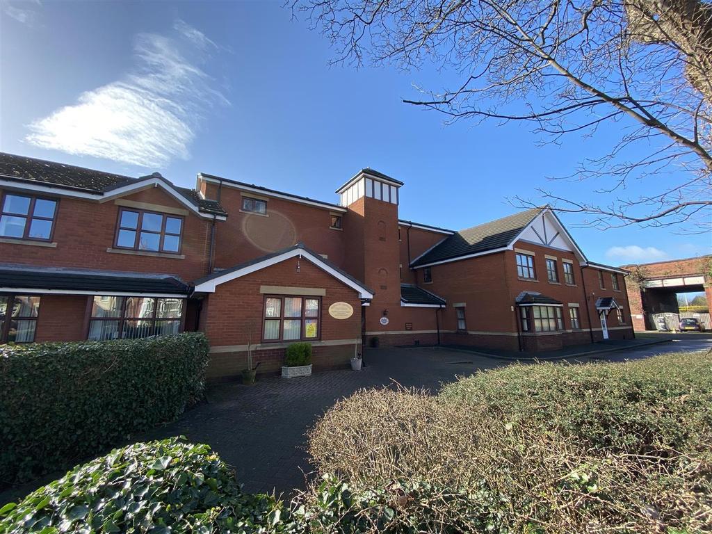 Oxford Court, Ansdell, Lytham St Annes 1 bed retirement property - £89,950