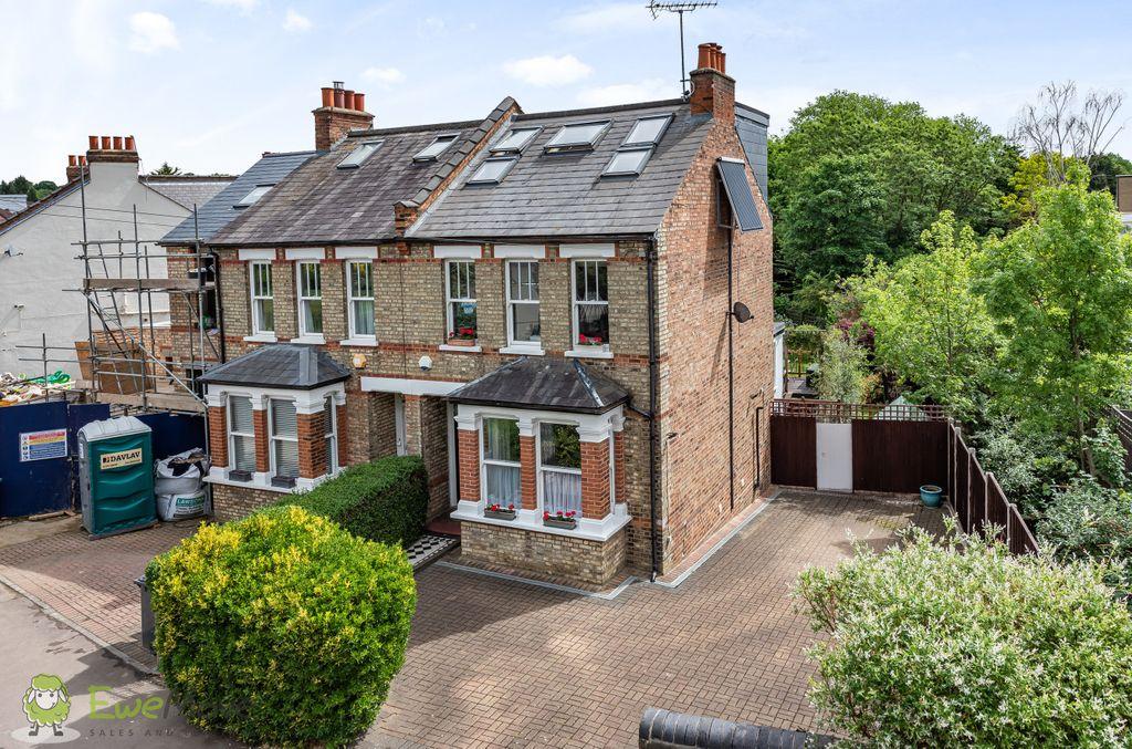 Park Road, London EN4 9QA 5 bed semi-detached house - £1,000,000