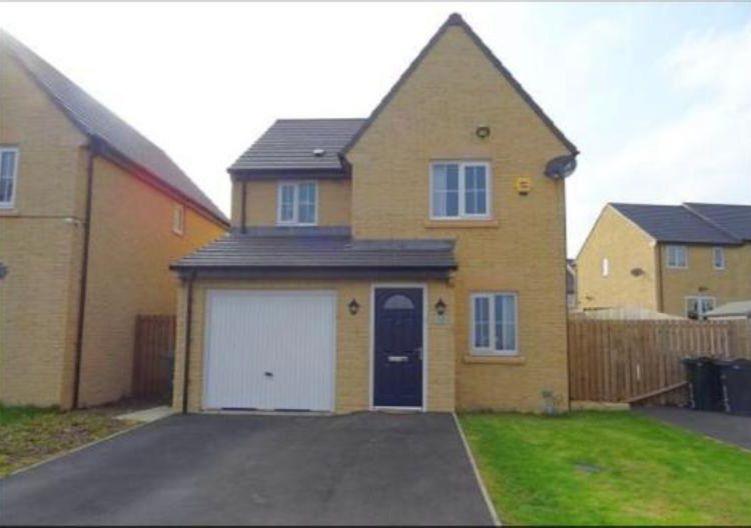 Beck Bridge Close, Allerton, Bradford 3 bed detached house - £1,250 pcm ...
