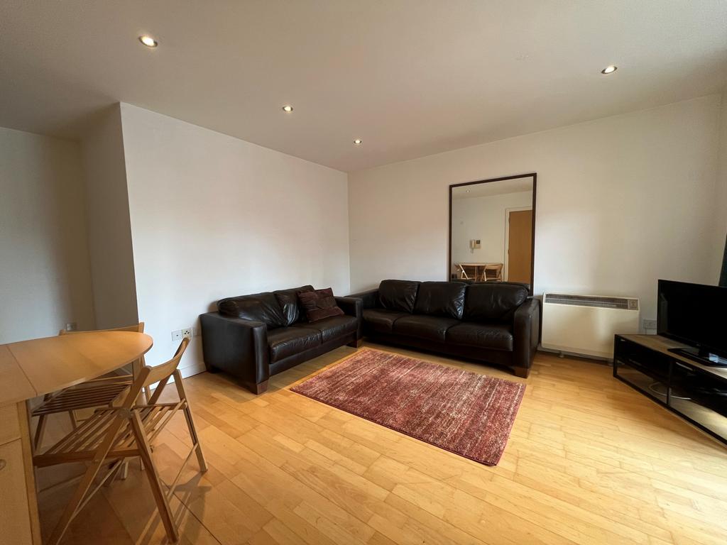 Mercury Building, Aytoun Street, M1 3BL 2 bed flat to rent - £1,350 pcm ...