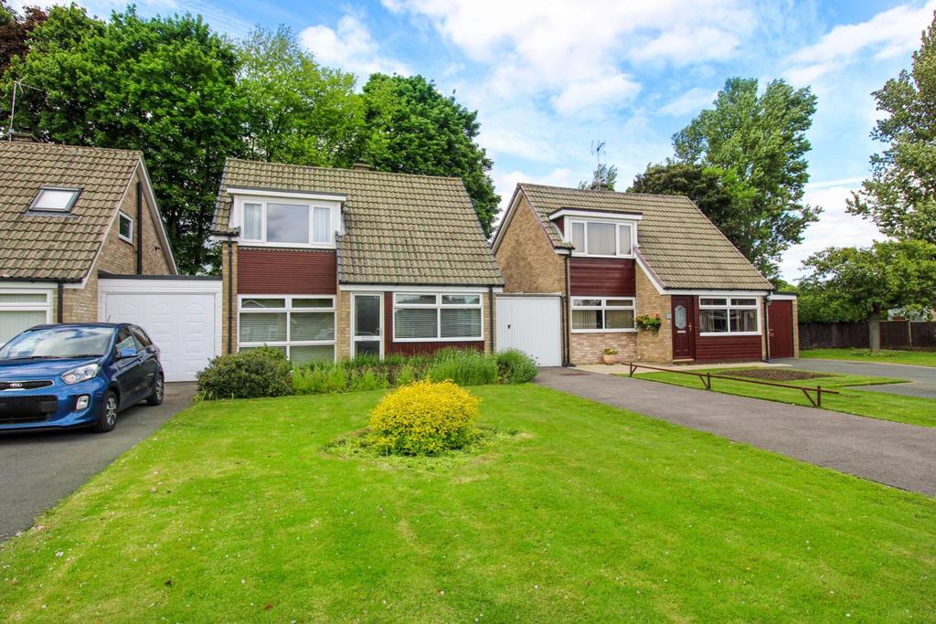 Mallorie Close, Ripon 3 bed semi-detached bungalow - £285,000