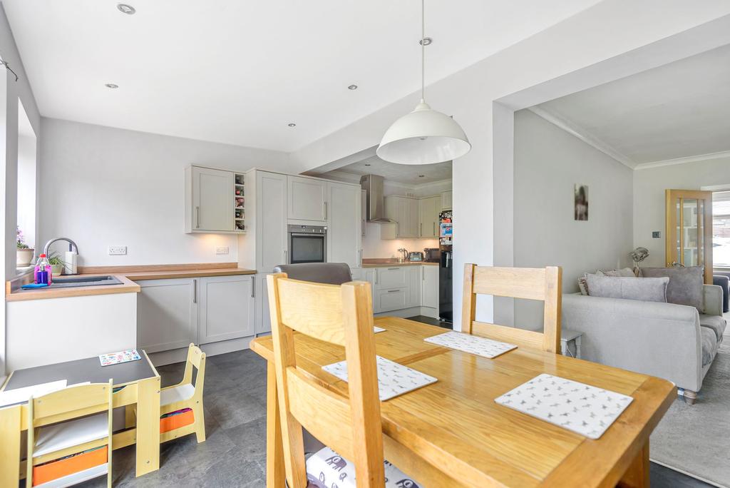 Hill Top Rise, Harrogate, HG1 3 bed semi-detached house - £340,000