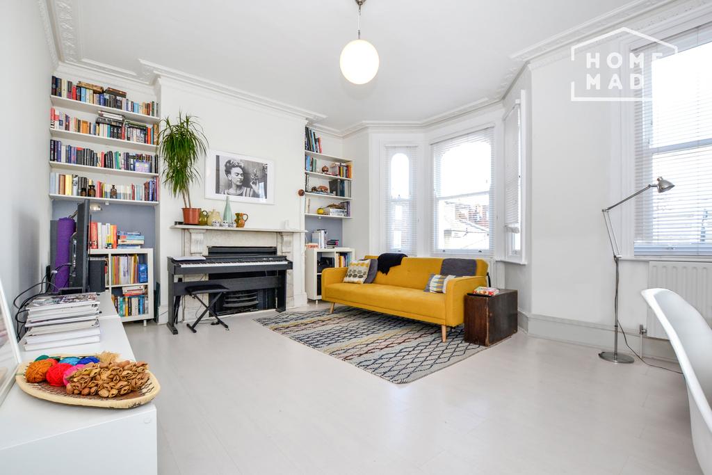Westcroft Square, Stamford Brook, W6 3 bed maisonette - £2,600 pcm (£ ...