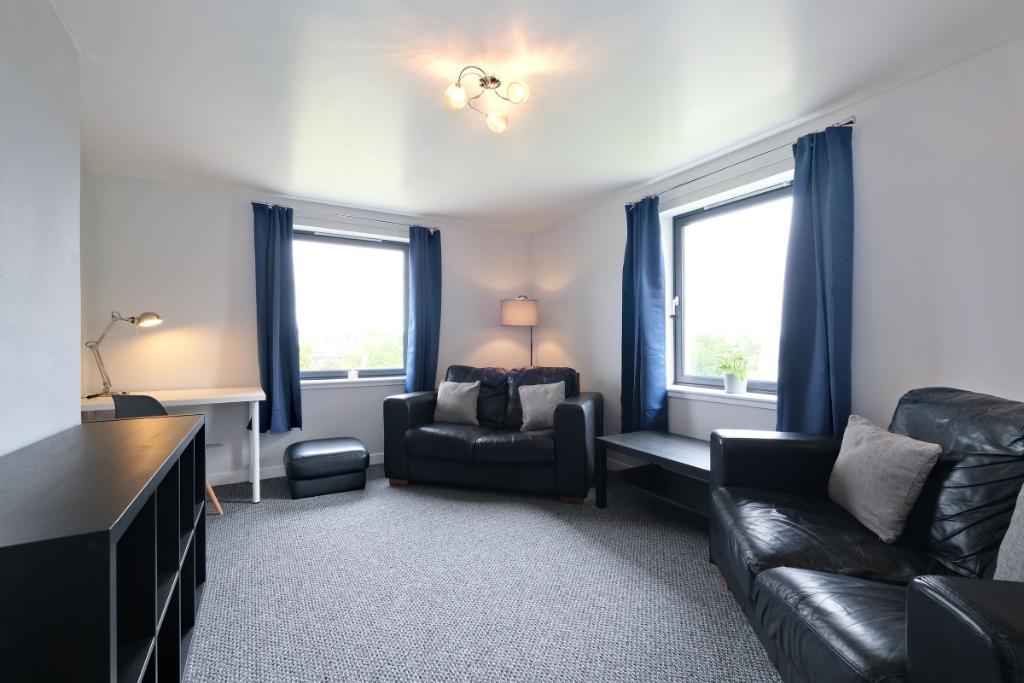 Morrison Drive, Garthdee, Aberdeen, AB10 3 bed flat to rent - £1,200 ...