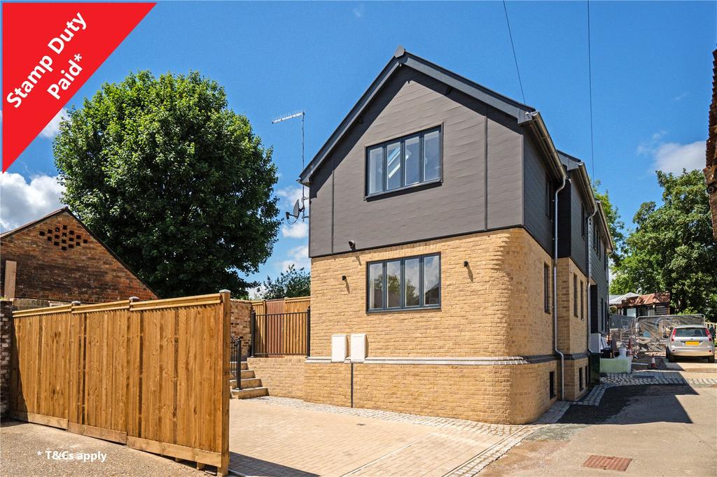 Kitcheners Lane, Walkern, Stevenage... 3 bed detached house - £650,000