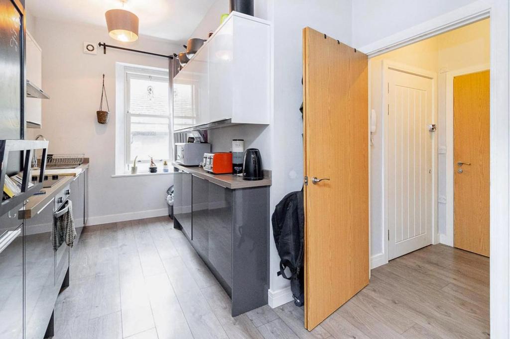 High Street South, Dunstable... 1 bed apartment - £155,000