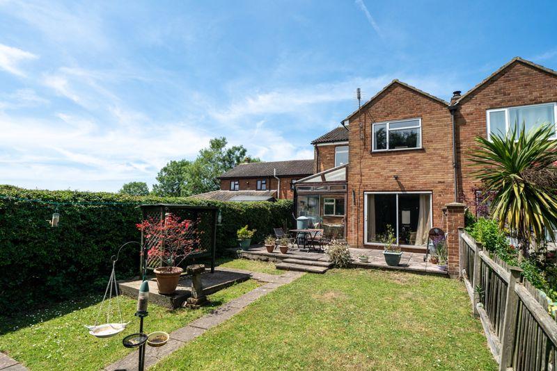 Markyate Road, Slip End 3 bed semi-detached house - £435,000