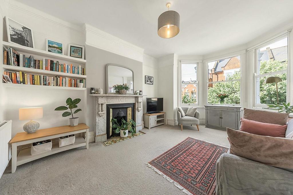 Sudbourne Road, SW2 2 bed flat - £550,000