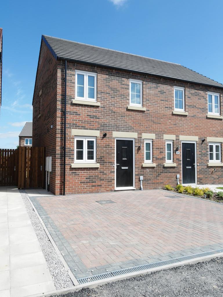 Oliver Close, Howden 2 bed semi-detached house - £695 pcm (£160 pw)