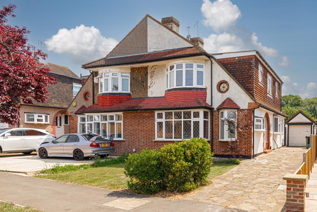 Chadacre Road, Stoneleigh 3 bed semi-detached house - £700,000