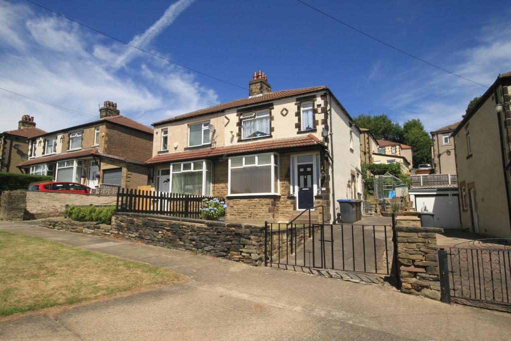 Gaisby Lane Shipley 3 Bed Semi Detached House £159 995