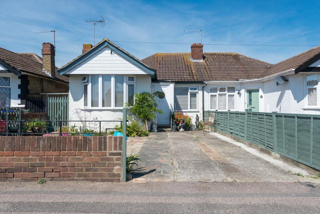 Northwood Road, Ramsgate 3 bed semi-detached bungalow - £300,000
