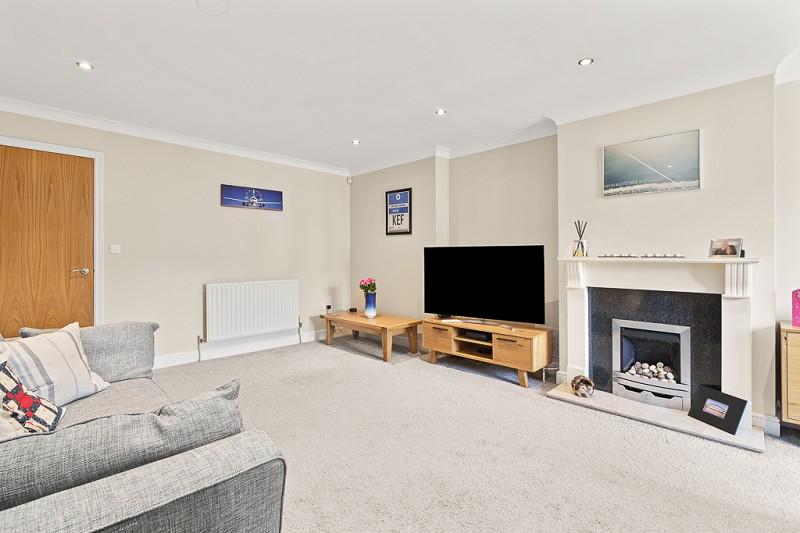 Osborne Road Warsash Southampton Hampshire So31 9gj 3 Bed Semi