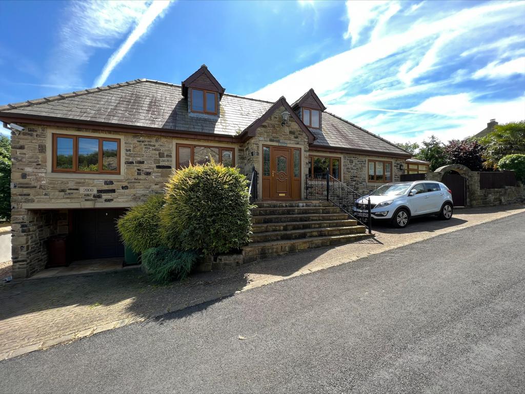 Hough Side Lane, Pudsey 5 bed detached house - £1,650 pcm (£381 pw)