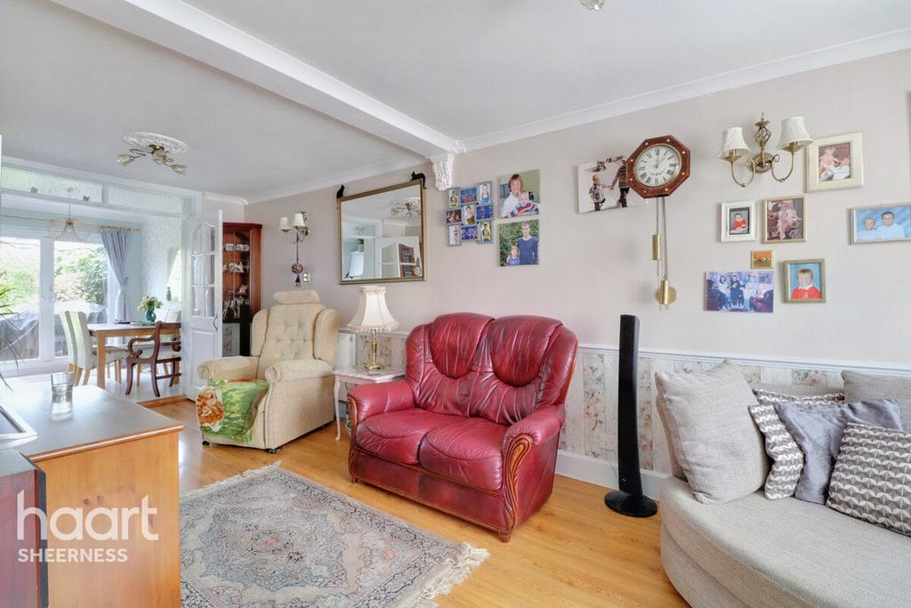 Shurland Avenue, Sheerness 3 bed detached house - £340,000