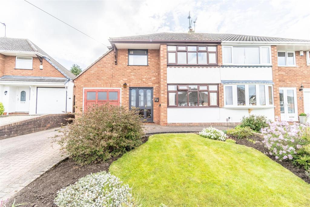 Wenlock Close Brownswall Estate Sedgley 3 Bed Semi Detached House For