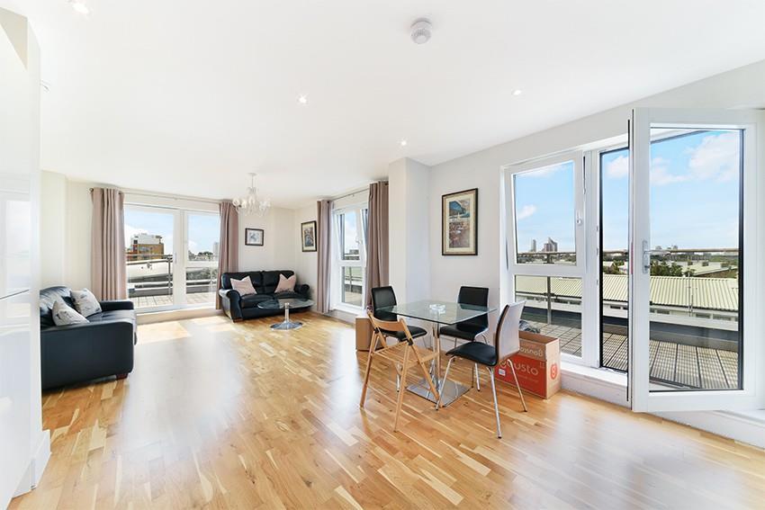Coopers Road, Southwark, London, SE1 3 bed flat - £3,250 pcm (£750 pw)
