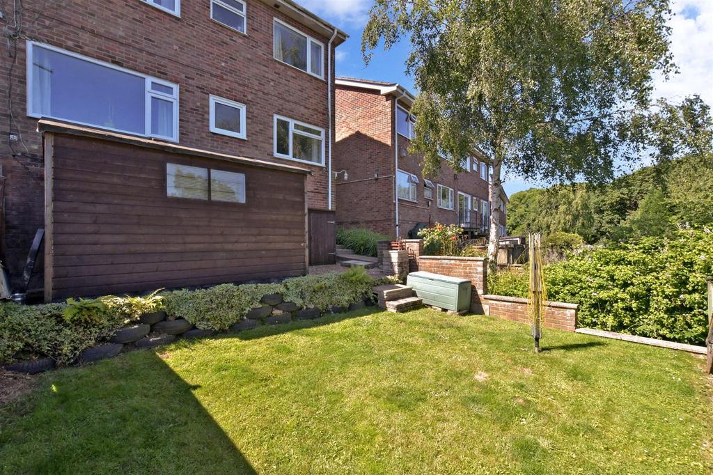 Blythe Way, Shanklin, Isle of Wight 2 bed maisonette - £145,000