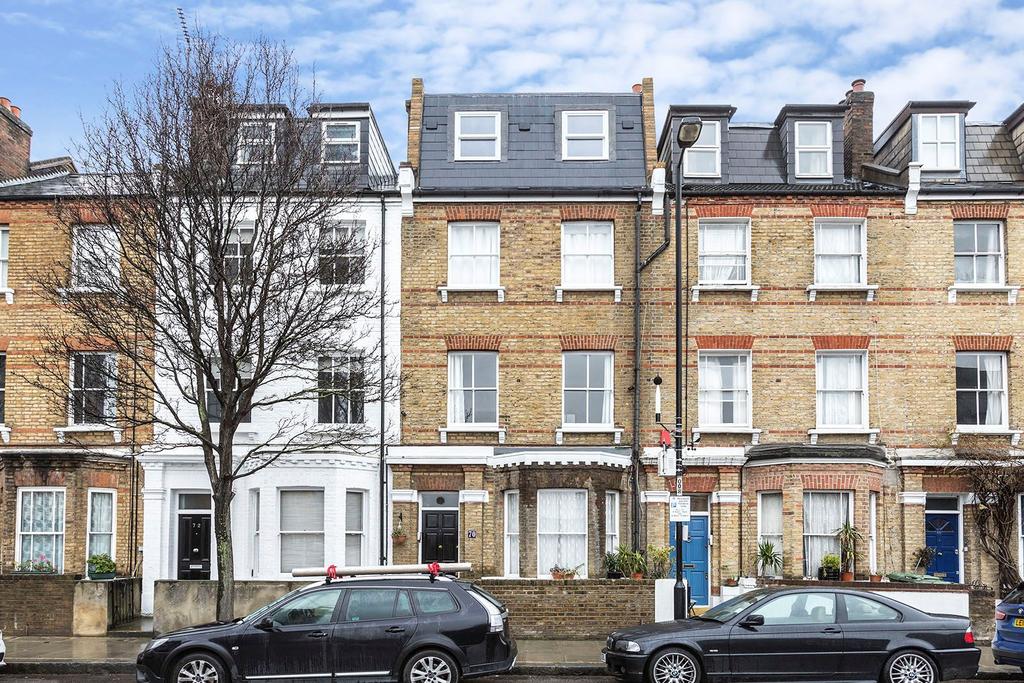 Lots Road, SW10 3 bed maisonette - £3,683 pcm (£850 pw)