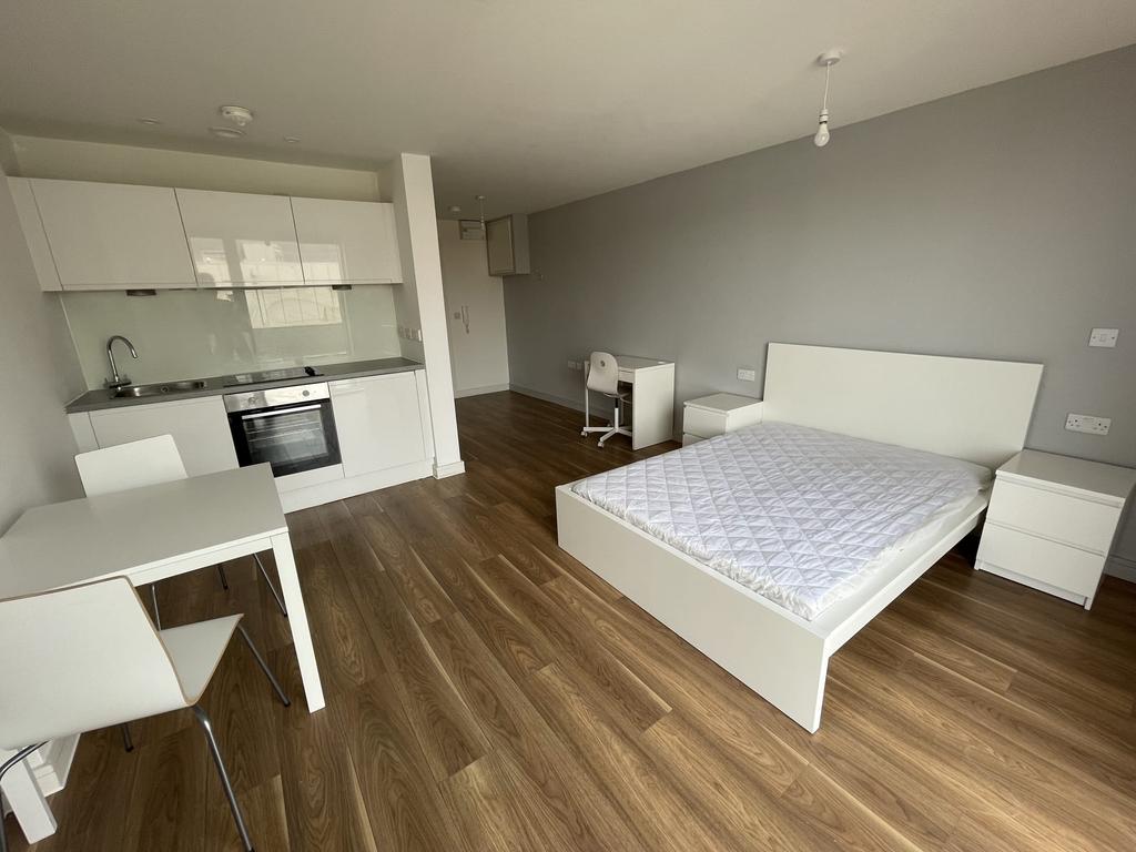 2 Nation Way, Liverpool, L1 Studio - £95,000
