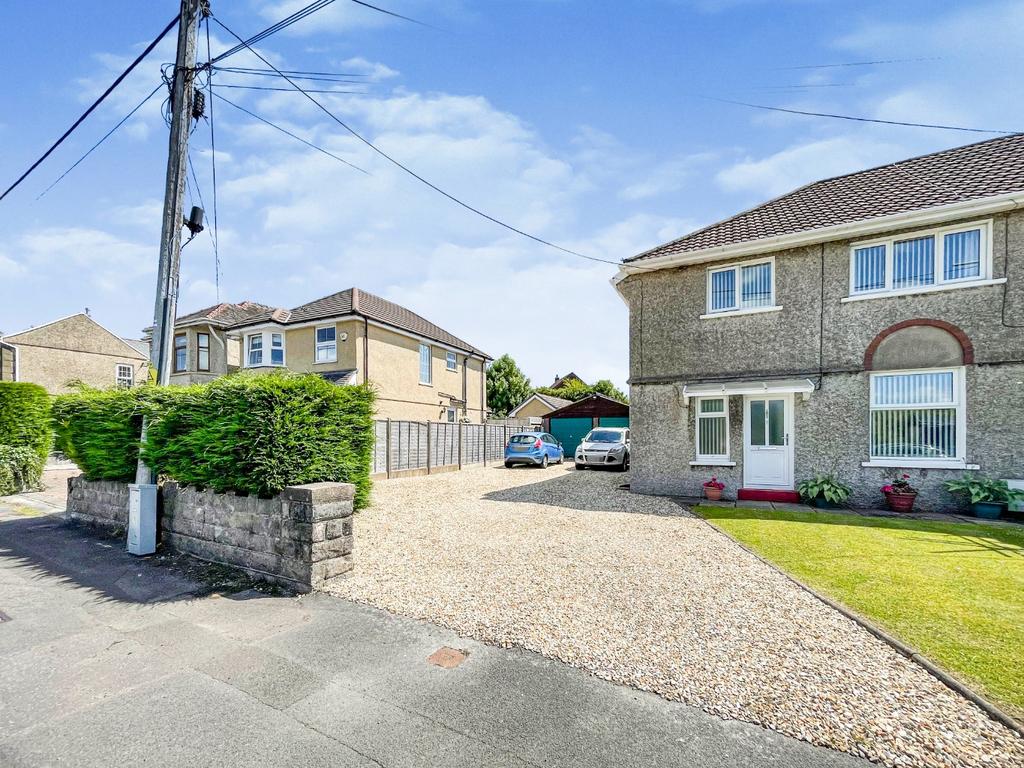 Bryntirion Road, Pontlliw, Swansea... 3 bed semi-detached house - £240,000