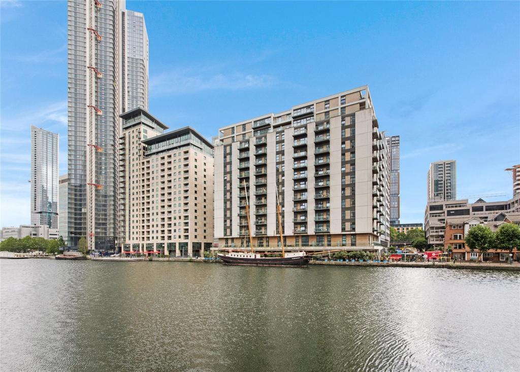 Discovery Dock Apartments East, 3 South Quay Square, Canary Wharf ...