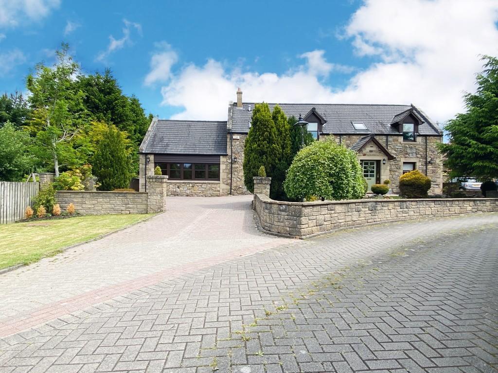 The Steadings, East Whitburn 3 bed detached house - £395,000